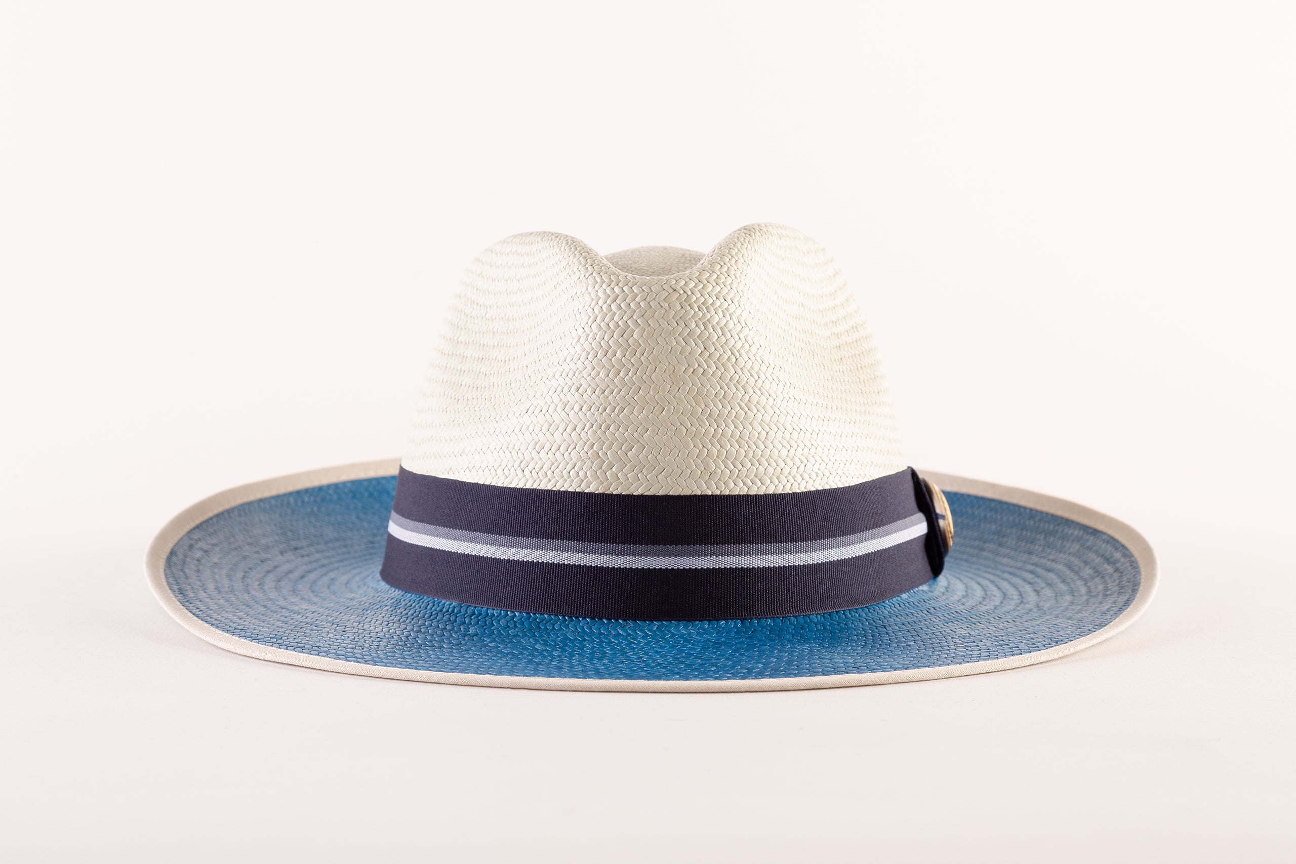 Charleston Gray (c) and Blue (b) | Anu'Crown