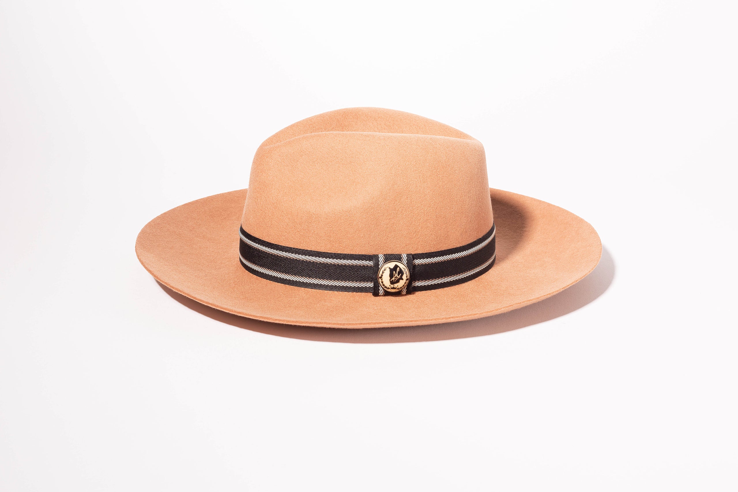 Dallas Camel | Anu'Crown